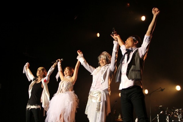 angelaの歌声がドイツに響く アニメイベント「Connichi2015」でライブ披露 | アニメ！アニメ！